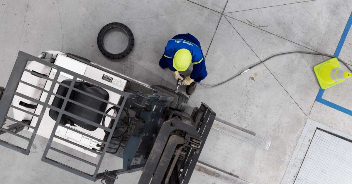 Material Handling | Solideal On-site Service | Camso