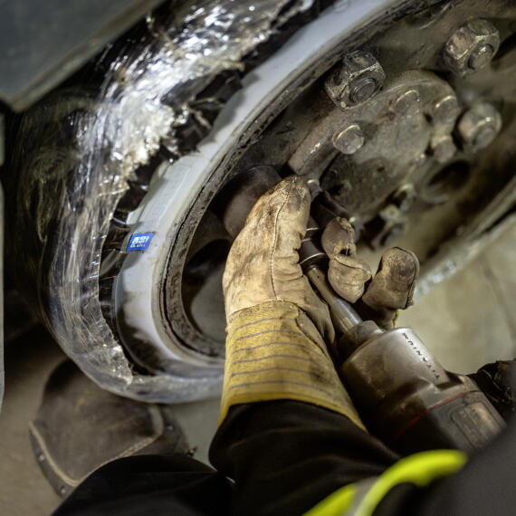 Off-the-road Tires, Tracks and Tracks Systems manufacturer | Camso